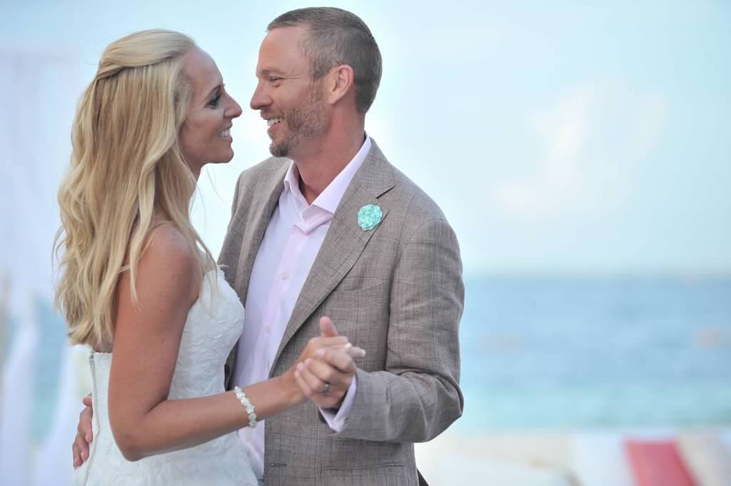 Wedding Spotlight - Jennifer + Mark | Funjet Vacations